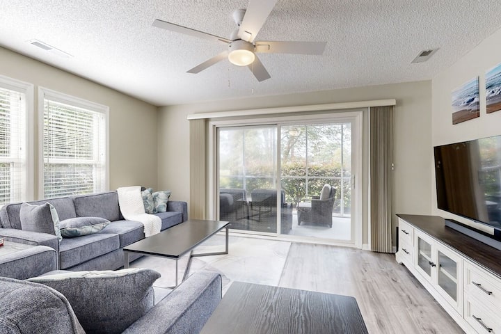 Golf Course View Home Close To Beach - 사우스포트