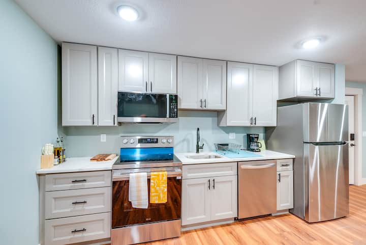 4 Blocks To Riverwalk: Updated Astoria Studio - Astoria, OR