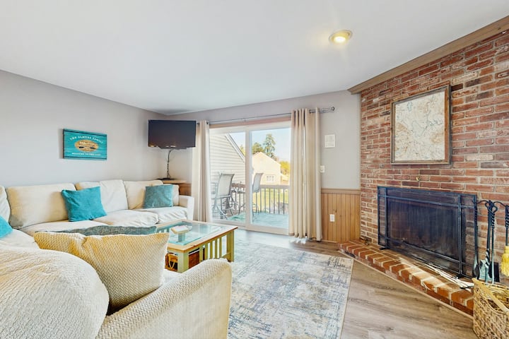 2br All Season: Swim, Hike, Golf & Ski - White Lake State Park, Tamworth