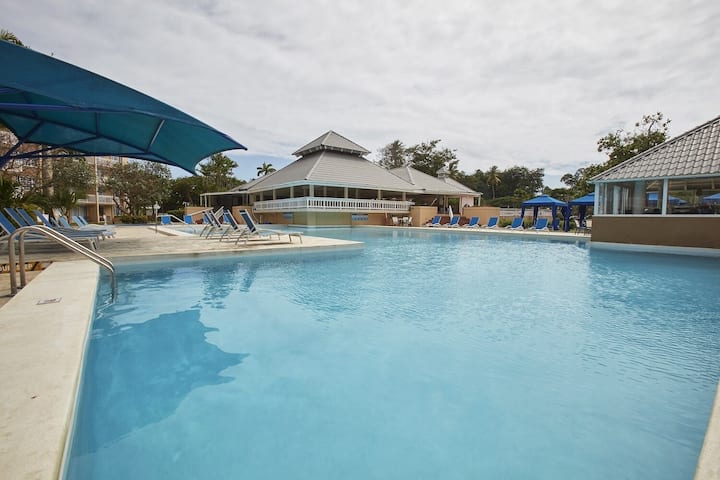 Stay On Welches Beach! 3 Family Units | Pool - Barbados