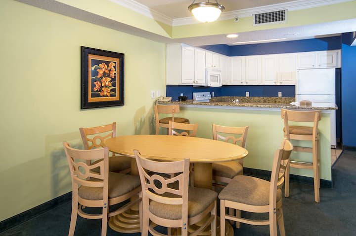 4 Units - Tranquil Oceanfront Getaway With Balcony - Myrtle Beach, SC