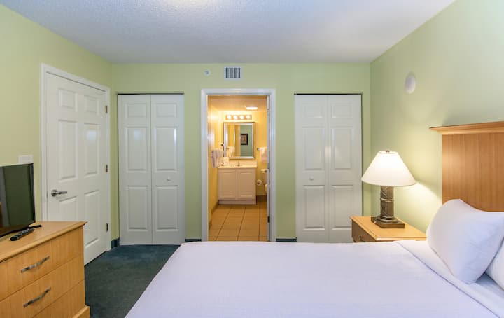 4 Units - Tranquil Oceanfront Getaway With Balcony - Myrtle Beach, SC