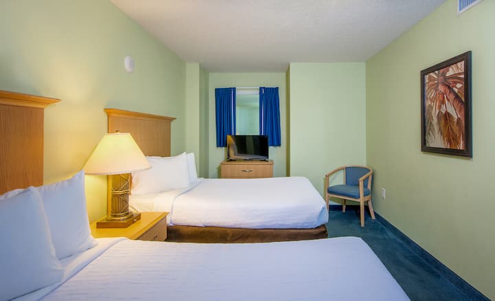 4 Units - Oceanfront 3 Bedroom Units With Balcony - Myrtle Beach, SC