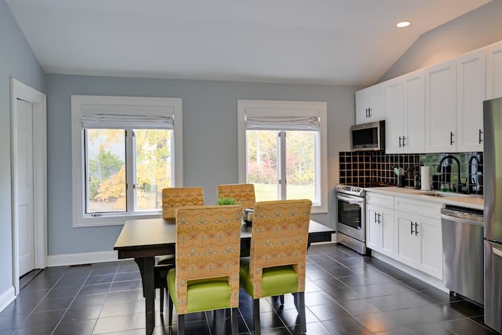 Gold Coast Getaway! Upscale Apt Near New Canaan - Norwalk