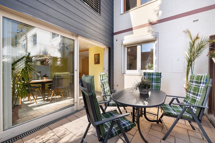 Cathleen Bohnert - 林道