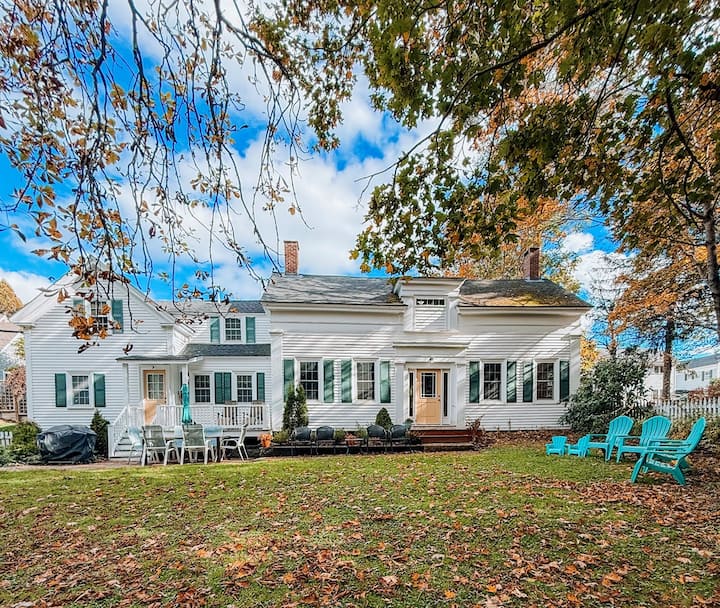 Charming Historic Home Steps Away From Downtown - Bath, ME
