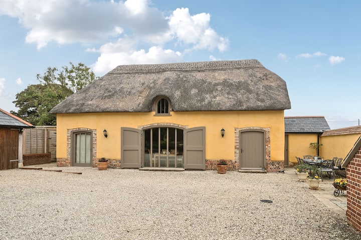 Thatched Coach House Near Dorchester With Lake - Dorchester