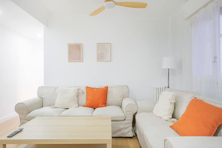 Loira Maestro Estremiana: Luz  Y Comodidad - Saragozza