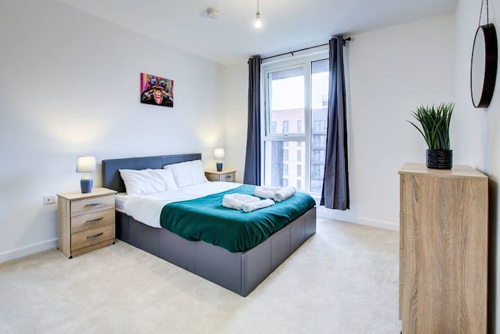 2br Flat | Walk To Elizabeth Line | Free Parking - Hounslow