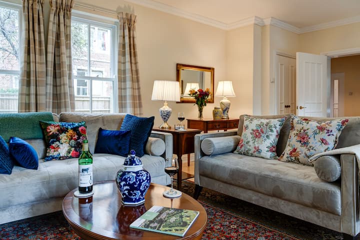 The Old Dean's House - Oxford