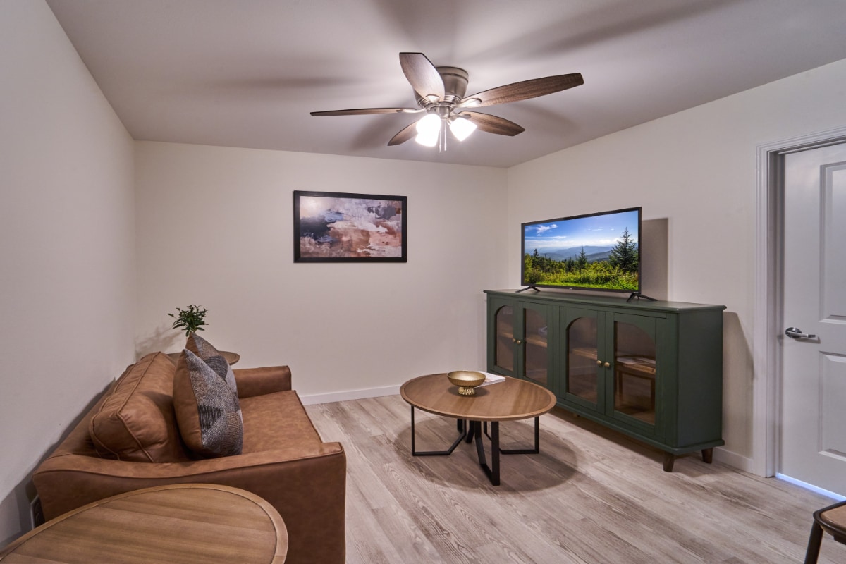 Ruby 208: 1BD | ¡Excelente ubicación + servicios compartidos! - Conjuntos residenciales en ...