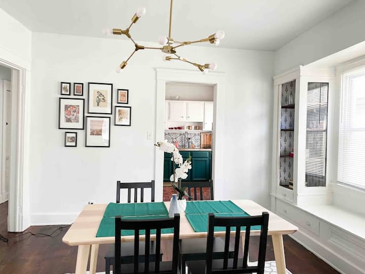 Central Snuggle Spot - Pets Welcome - Cleveland, OH