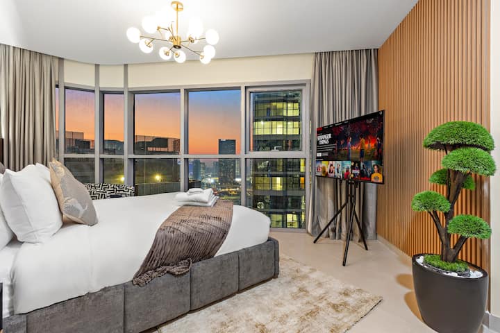 Unwind In Luxury: Elite Stay At Radiant Boulevard - Abu Dhabi