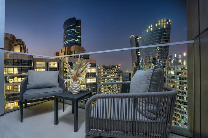 Savor Luxury: Top-tier Stay At Radiant Boulevard - Abu Dhabi