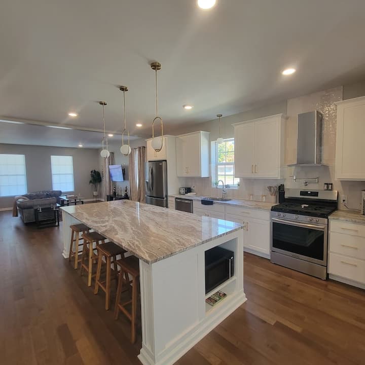 Luxury Downtown Indy | Spa Bath & Coffee Bars - Indianapolis, IN