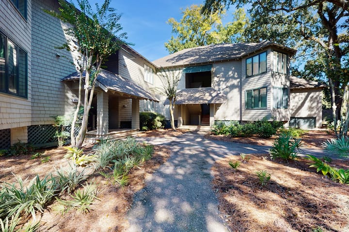 Lagoon-front Villa W/ Screened Porch, Wifi & Ac - - Kiawah Island, SC