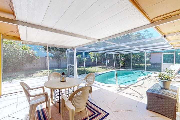 Dog-friendly Home Near Beach W/ Heated - Treasure Island, FL