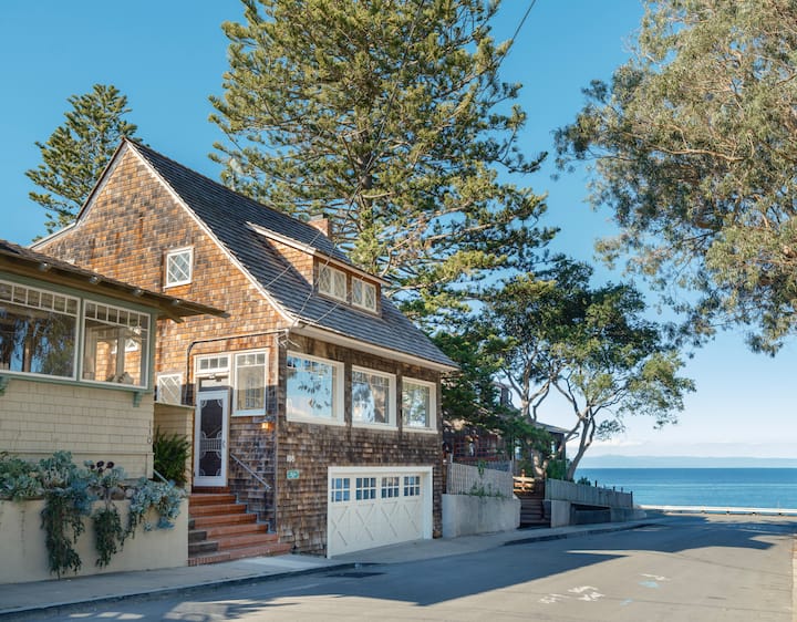 3987 Lovers Point Whitewater Cottage, Bay View! - Pacific Grove, CA
