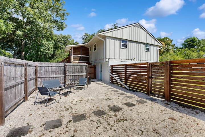 Cozy West Ashley Apartment Near Shopping/downtown - Charleston, SC