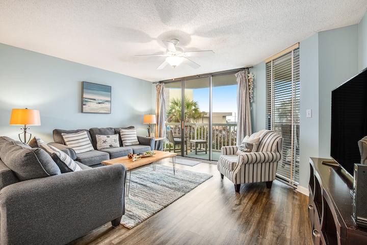 Updated Oceanfront Stay – Pools & Beach Access - Folly Beach, SC