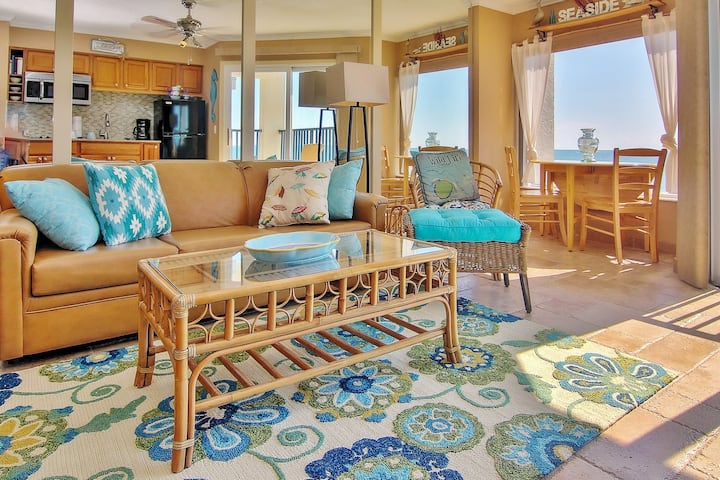 Gulf-front Condo With Pool, Amazing Views & Centra - Belleair Beach, FL