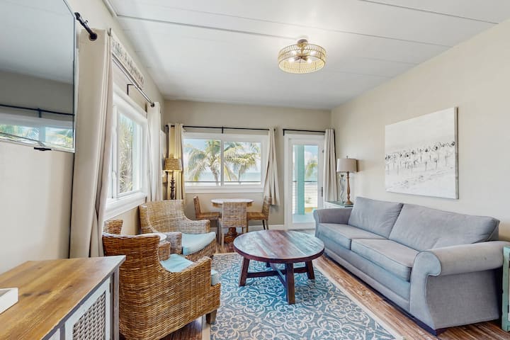 Top-floor Gulf-front Condo W/ Beach Access - Indian Shores, FL