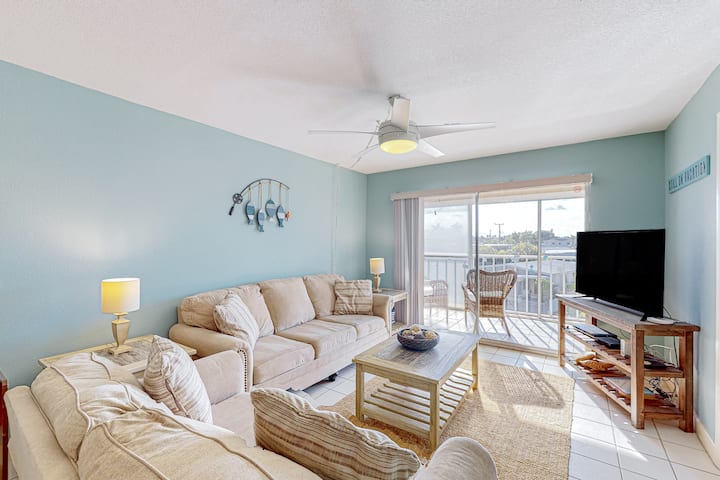 Canal-front Home Near The Beach With Outdoor Pool, - Treasure Island, FL