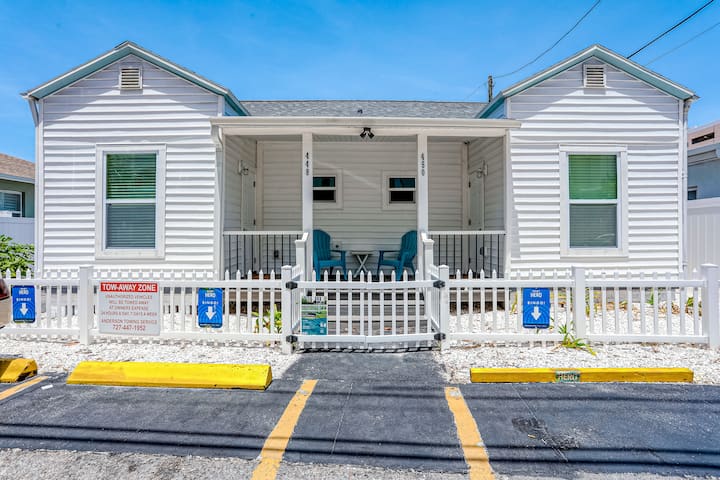 Central Beach Cottage Near Beach W/ Full Kitchen - クリアウォーター・ビーチ, FL