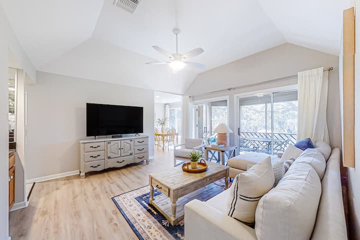 Lagoon View Second Floor Villa, Just A Short Walk - Kiawah Island, SC