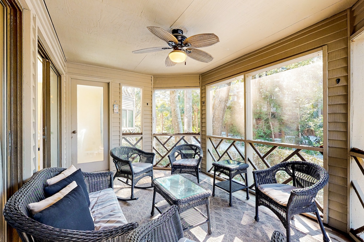 Waterfront Family Retreat with Pond Views - Close - Airbnb