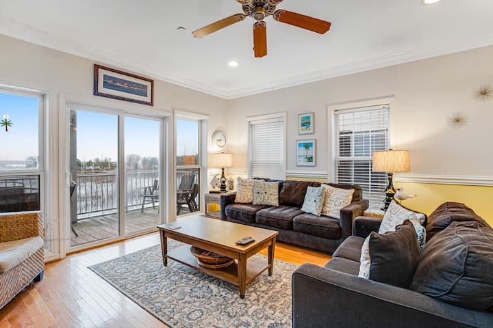 Townhouse With Marsh & River Views - Access To Cra - Folly Beach, SC