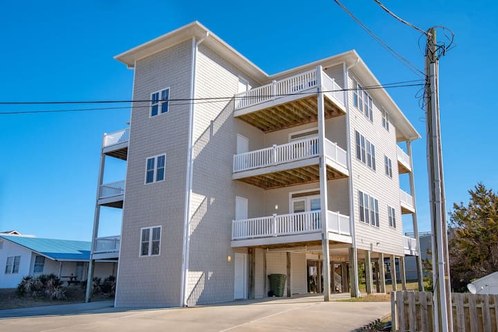 The Willis: Dog Friendly, Ocean/sound View Condo - Atlantic Beach, NC