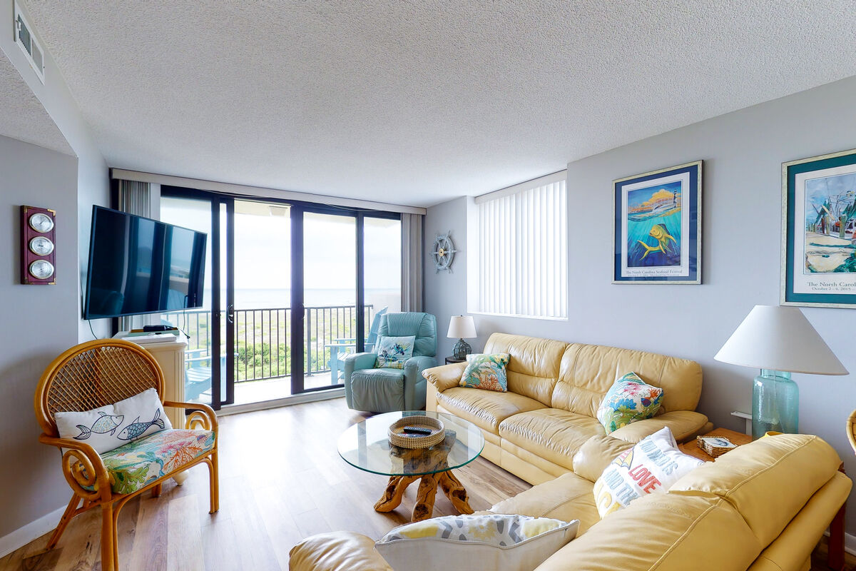 Amazing View 3BR Oceanfront 4th-Floor | Balcony - Apartments for Rent ...