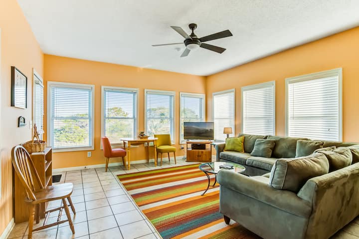 Marsh-view Home W/ Rooftop Deck & Steps From Beach - Folly Beach, SC