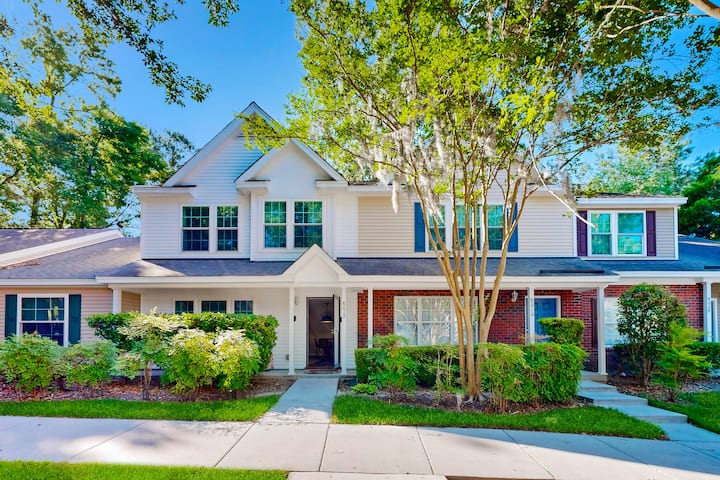 Modern Townhouse Close To Shopping, Night Life And - Hanahan, SC
