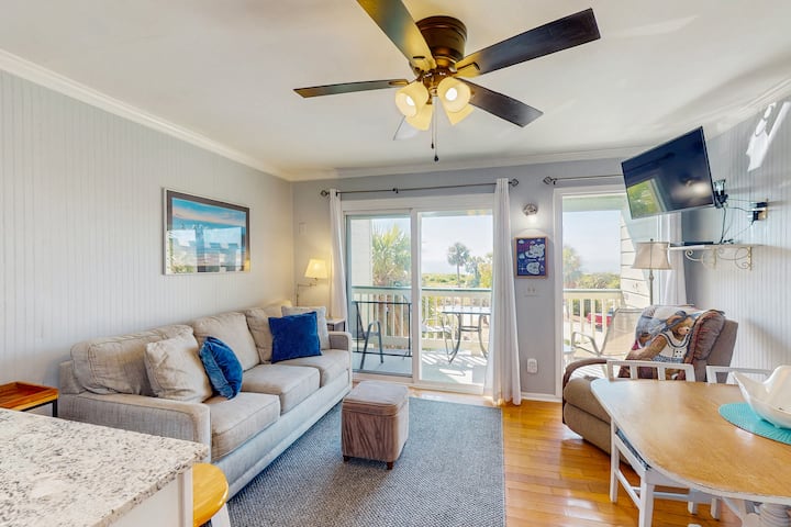 Renovated Villa W/ Ocean Views, Pool & Grills - Isle of Palms, SC