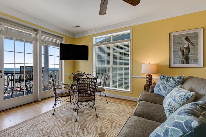 Third-floor Condo W/ Views Of The Ocean & Pool - Folly Beach, SC