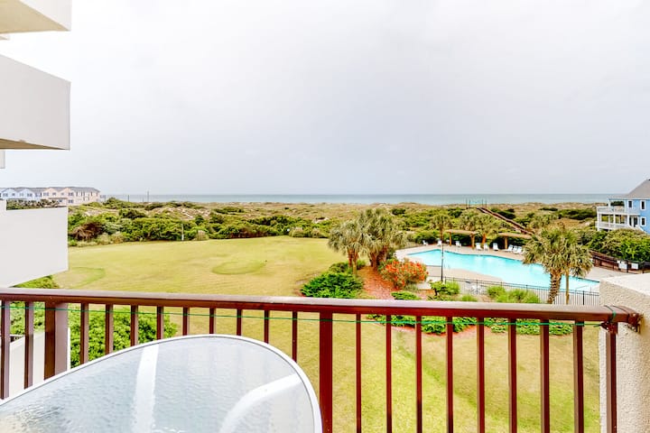 2br W/ Balcony, Pool, Tennis, Central Ac, & W/d - Morehead City, NC