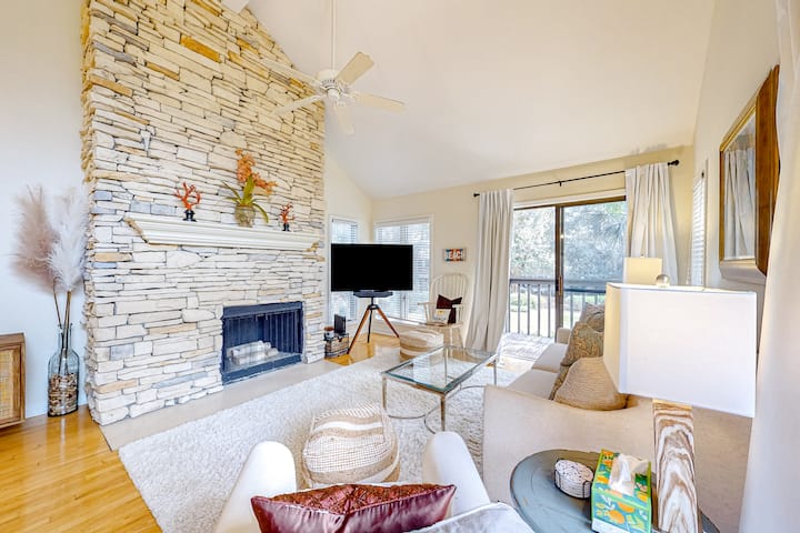 Bright Home W/ Screened Porch, Wood Floors & Ac - Kiawah Island, SC