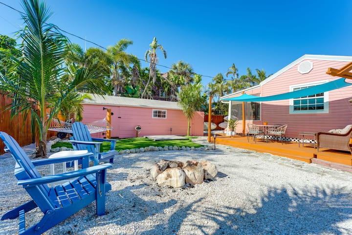 1 Block To Treasure Island Beach: Gem W/ Hot Tub - St. Pete Beach, FL