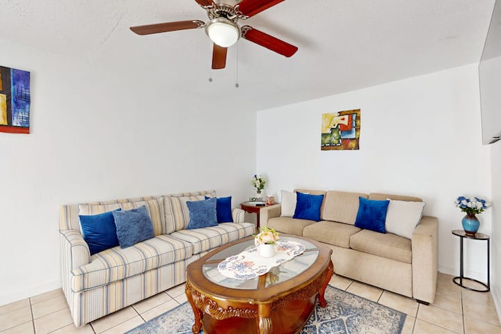 Centrally Located Pet-friendly Stay W/ Ac And Wd - Largo, FL