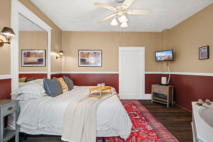 Pullman Room | Team Joseph Ellen - St. Augustine, FL