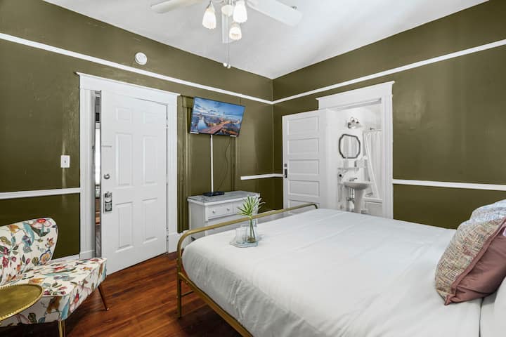 Porcelain Room | Team Joseph Ellen - St. Augustine, FL