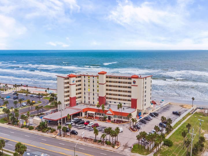 Harbour Beach Resort 403 | Daytona Beach Escape - Daytona Beach, FL
