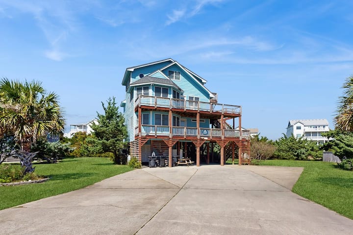 Beach Getaway With Top Deck Views | Pet Friendly - Outer Banks, NC