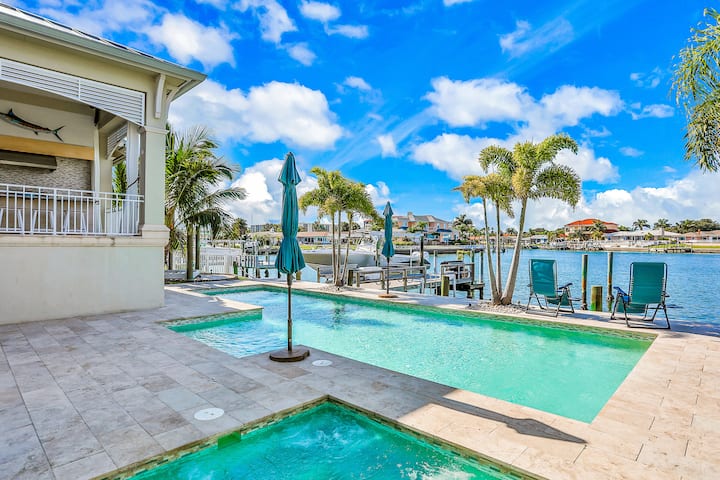 Exquisite Clearwater Retreat W/ Pool & Games - Clearwater, FL