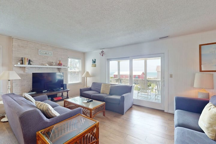 Dog-friendly 3br Steps To The Beach & Gas Grill! - Emerald Isle, NC