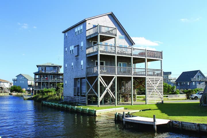 Custom 5br Waterview | Pool | Hot Tub | W/d - Avon, NC