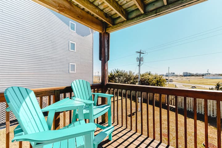 Fantastic 1br With Balcony, Pool, & Kitchenette - Outer Banks, NC