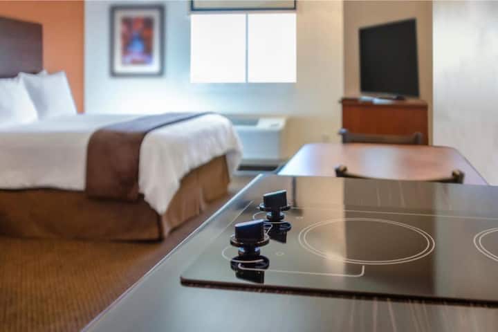 4 Units Of Relaxation – Close To Museums & Trails - Jamestown, ND